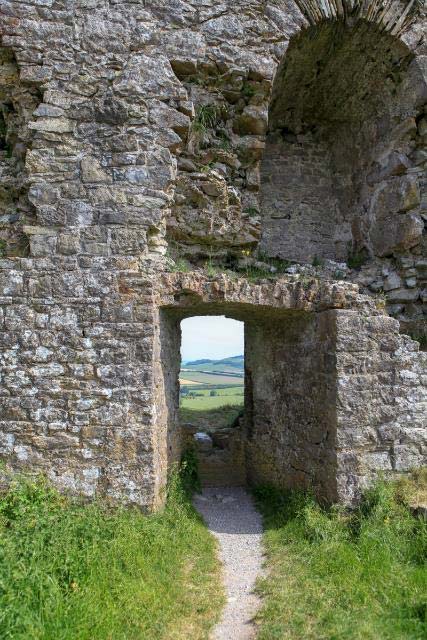 The Rock of Dunamase: Vikings, Anglo-Norman Nobles, and Oliver Cromwell ...
