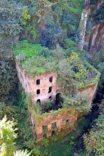 The Ruins of Valle dei Mulini: Abandoned by Humans, Reclaimed by Nature ...