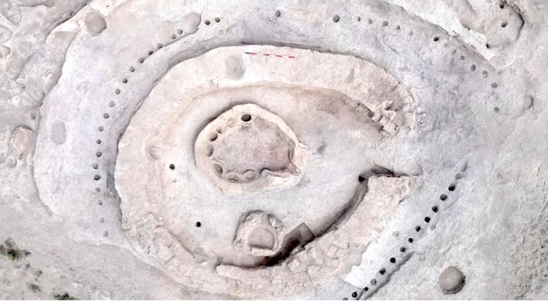 3500-Year-Old Ritual Table Unearthed in Azerbaijan's Tava-tepe ...