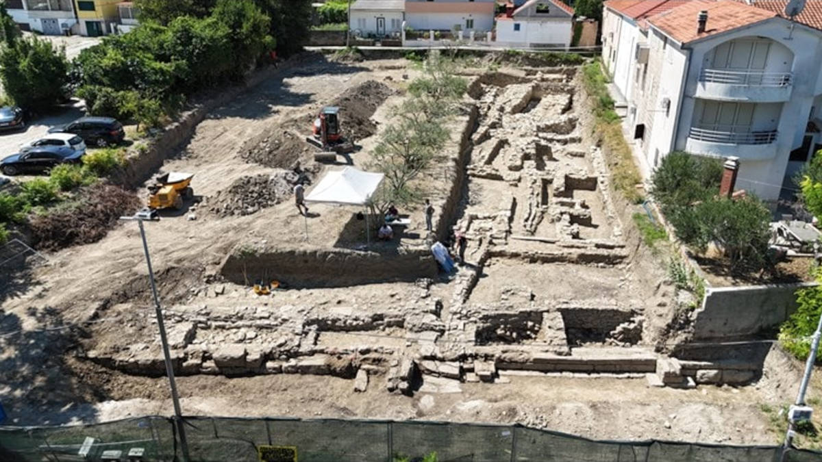 Ancient Greek Settlement with Massive Rampart in Croatia Dated to 1500 ...