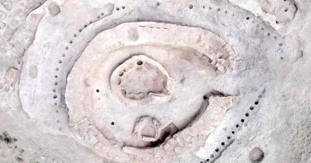 3500-Year-Old Ritual Table Unearthed in Azerbaijan's Tava-tepe ...