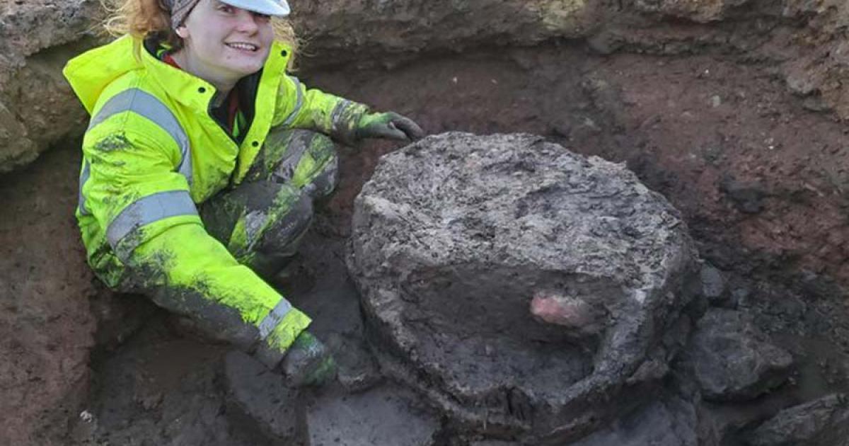 Medieval Loo and Strange Foundation Walls Found at UK’s Berwick ...