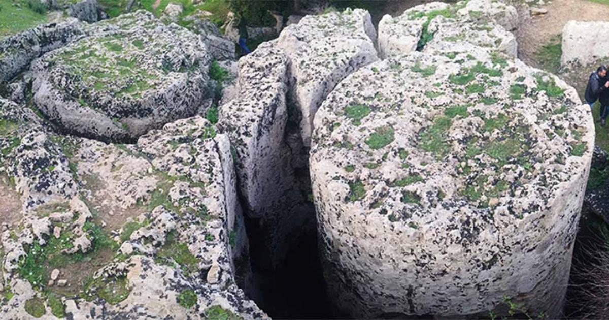 Hidden Gems of Sicily: The Abandoned Temple Columns of Cave di Cusa ...