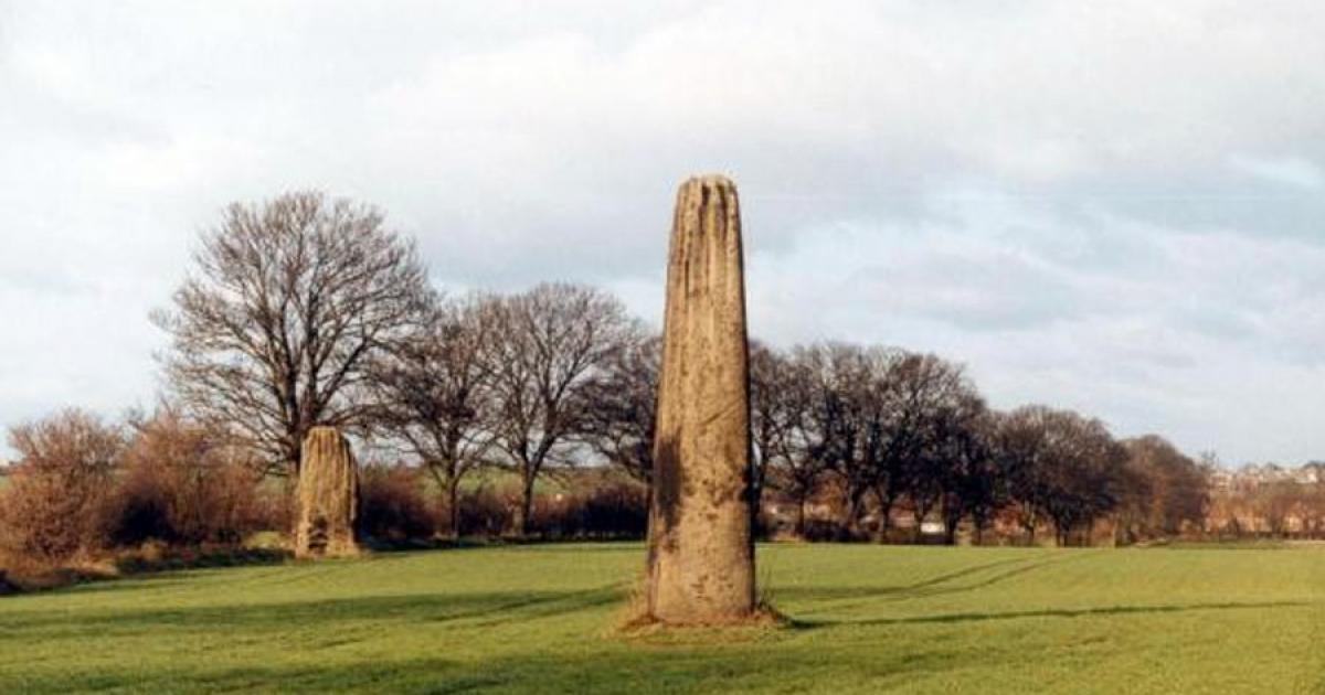 The Enigmatic Devil's Arrows: The Tallest Standing Stones in Britain ...