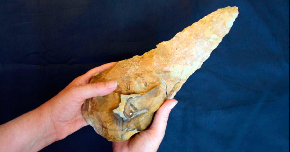 Giant Handaxes Are Among Largest Prehistoric Stone Tools Ever Unearthed ...