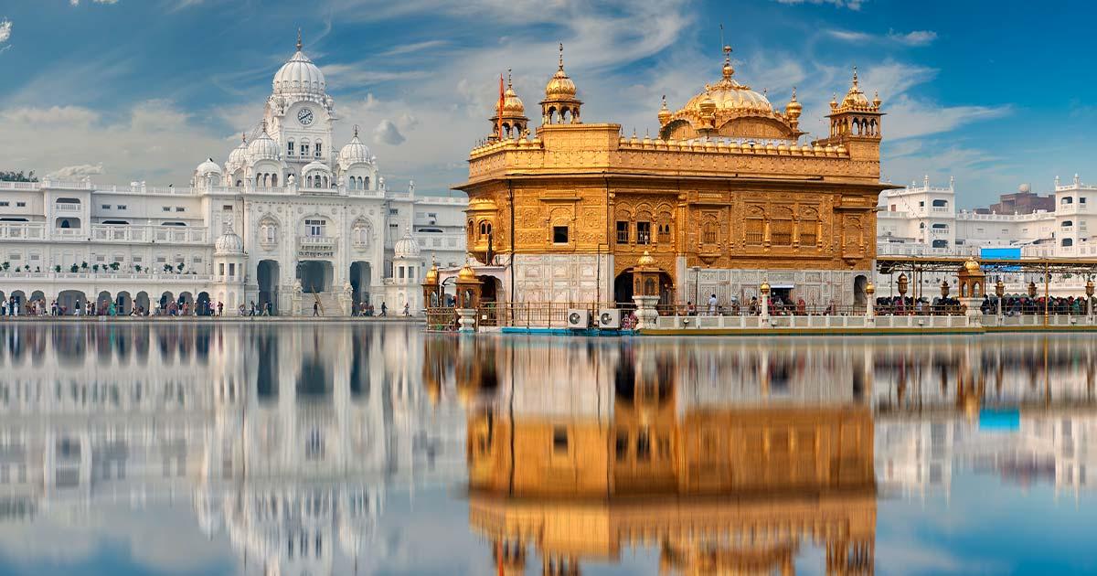 India’s Golden Temple Feeds 100,000 People Every Day (Video) | Ancient ...