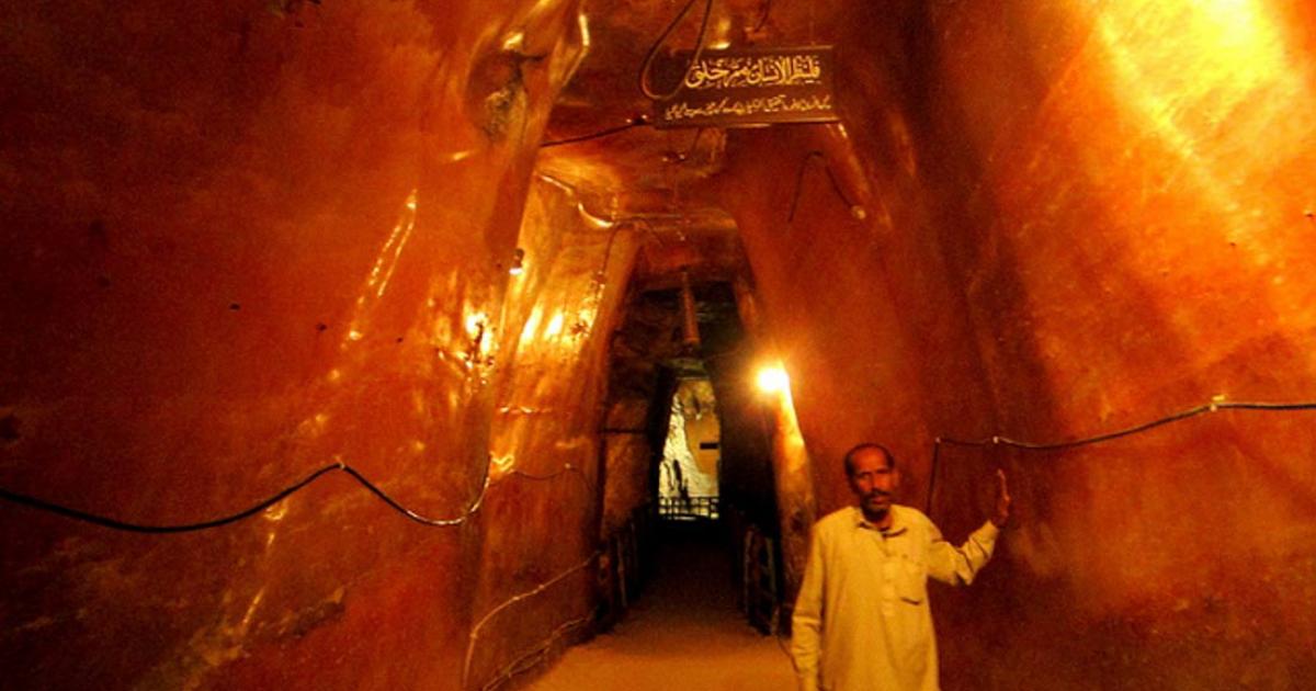 The enormous and ancient Salt Mines of Khewra, said to be found by ...