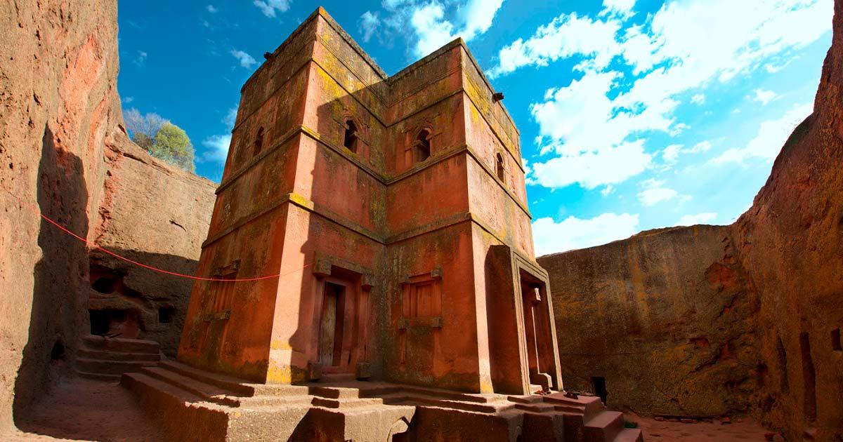 The Astonishing Architecture of Lalibela’s Monolithic Rock-Hewn ...
