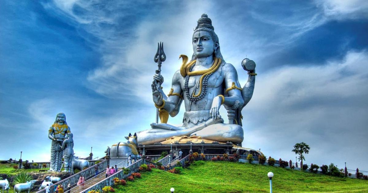 God Shiva Towers Over His Worshippers at 230 Feet and 20 Storeys High ...