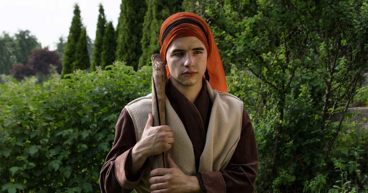 Getting Dressed as a Medieval Ploughman (Video) | Ancient Origins