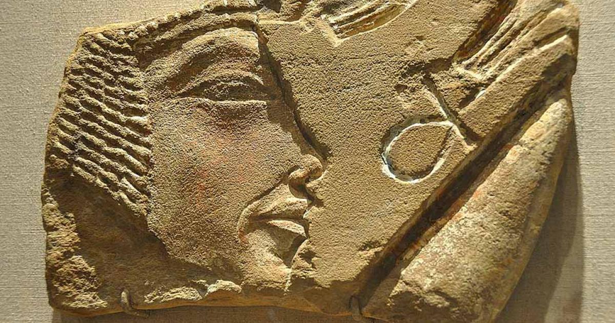 Famed Egyptologist Proclaims Discovery of Queen Nefertiti’s Mummy ...