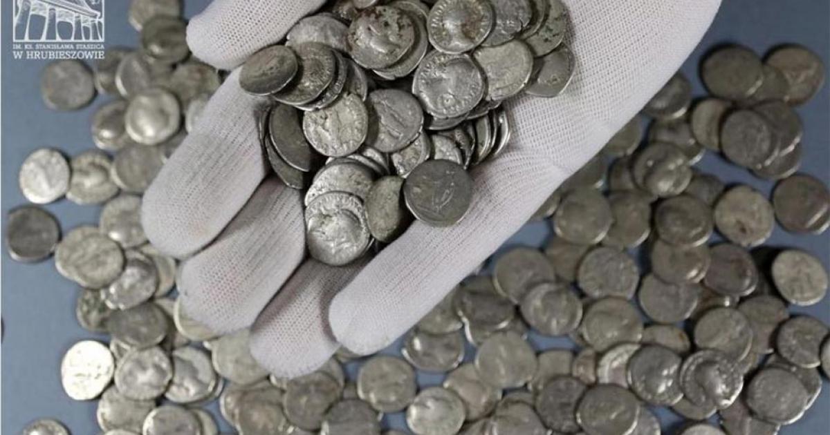 The Massive Roman Denarii Hoard From the ‘Vandals’ Last Stand ...