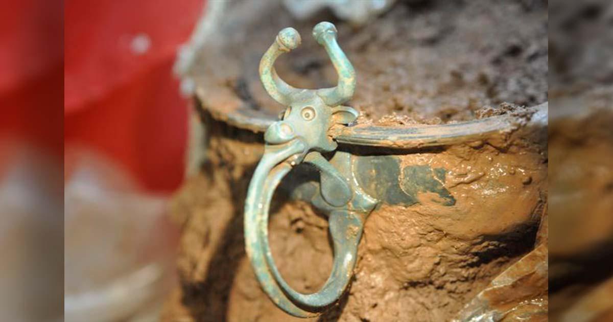 2,000-Year-Old Iron Age and Roman Treasures Unearthed in Wales ...