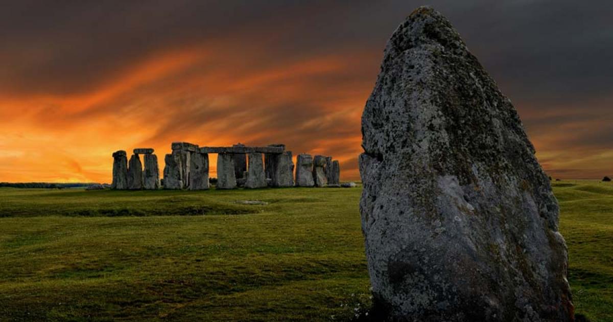 Secret Stonehenge: Mounds, Artifacts, and Intrigue | Ancient Origins