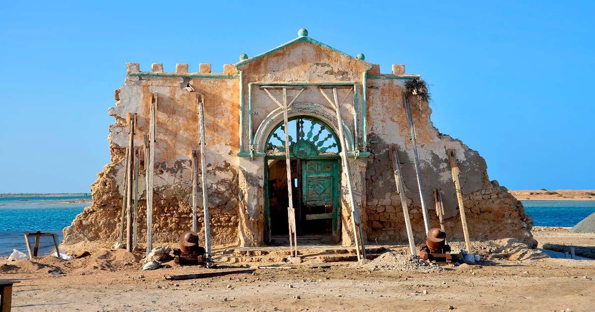 The Forgotten Ghost Town of Suakin: A Journey Into Its Thriving Past ...