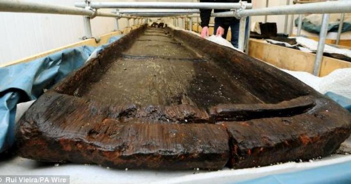 Archaeologists Dig up Eight 3,500 Year-Old Log Boats | Ancient Origins