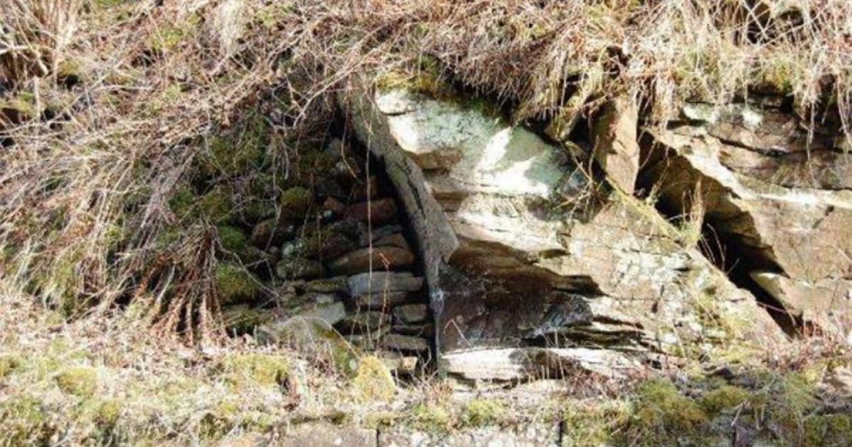 Cairn Cave