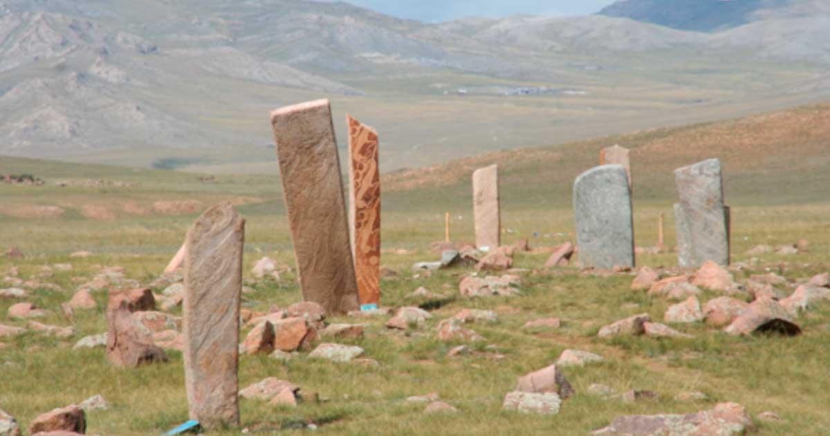 The Mysterious Deer Stones of Mongolia | Ancient Origins