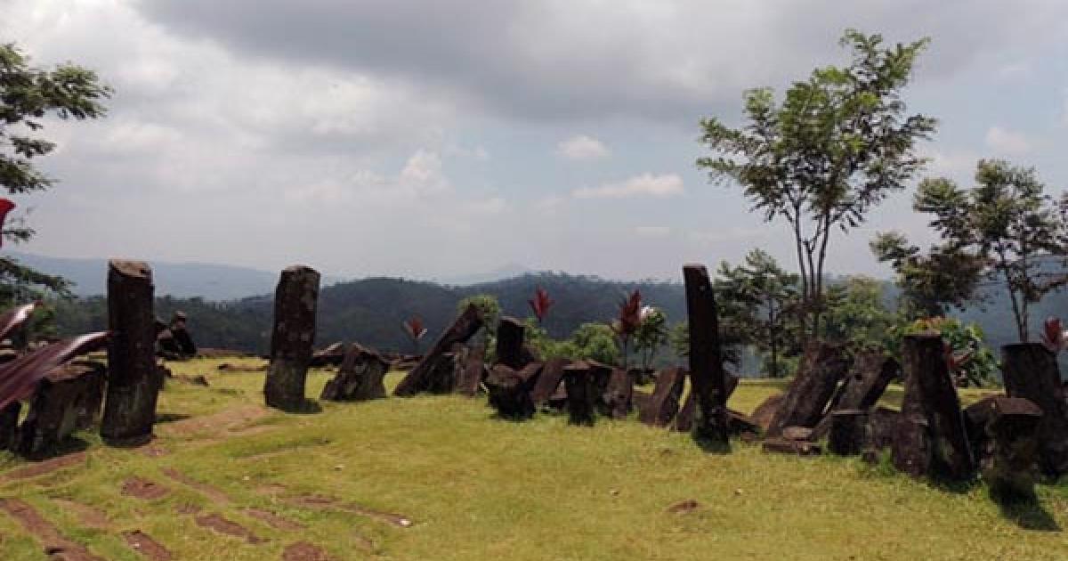 The megalithic site of Gunung Padang begins to reveal its secrets ...