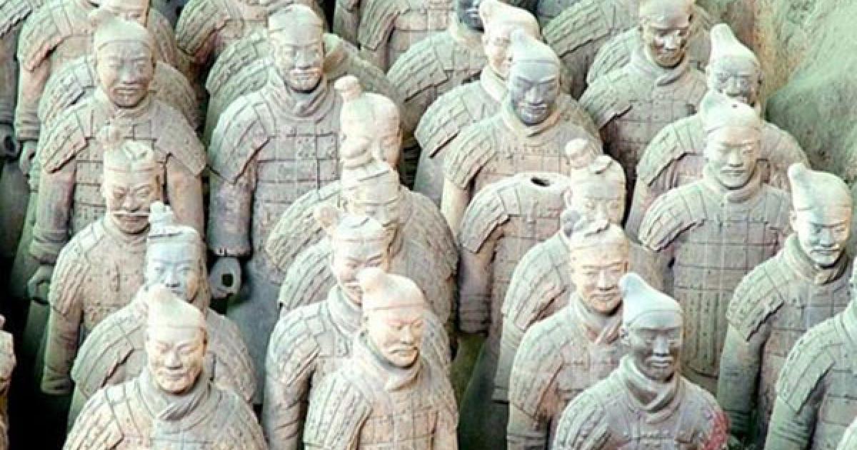 Archaeologists discover tombs of Terracotta Army builders in China ...