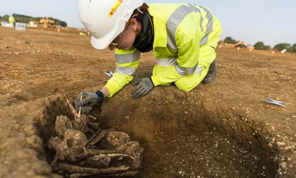 Huge UK Archaeology Excavations Project Unearths Prehistoric, Roman ...
