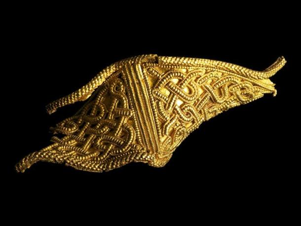 Staffordshire Hoard: The Most Exquisite Anglo-Saxon Gold Collection ...