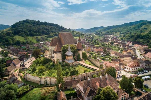 Sacred Defense in the Middle Ages: Transylvanian Fortified Churches ...