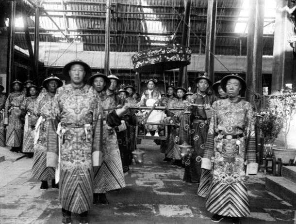 The Fascinating Life of a Chinese Eunuch in the Forbidden City ...