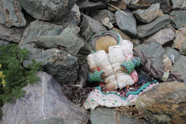 Cursing Stones of Ireland: When Christianity and Pagans Pooled Their ...