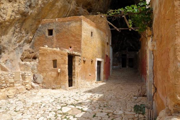 The Obscure Mangiapane Cave in Sicily: Prehistoric Cave and Site of ...