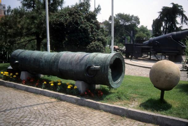 The Fall of Constantinople: Relentless Ottoman Fire Power Finally ...