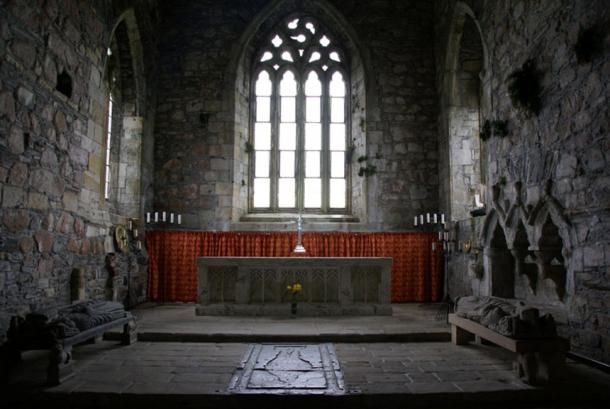 The Mysterious Fairy Flag of Clan MacLeod and its Legendary Protective ...