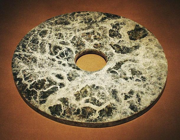 Elaborate Jade ‘Cong’ and ‘Bi’ as Grave Goods of the Liangzhu Culture ...