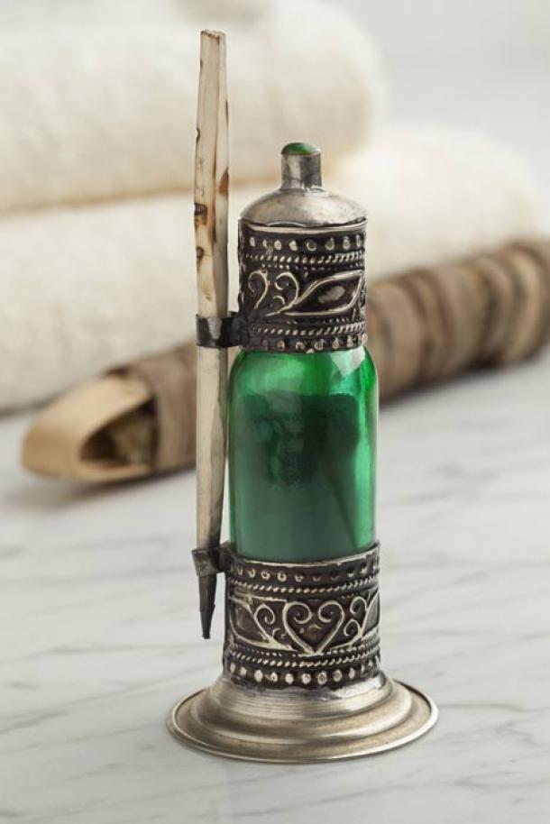 Ancient Egyptian Makeup: Beauty and Protection with Poison | Ancient ...