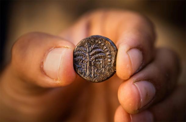 Ancient Coin of Jewish Bar-Kokhba Rebellion Against Rome Unearthed ...