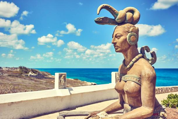 Ix Chel’s Coiled Snake Headdress: Sacred Symbol of Maya Women | Ancient ...