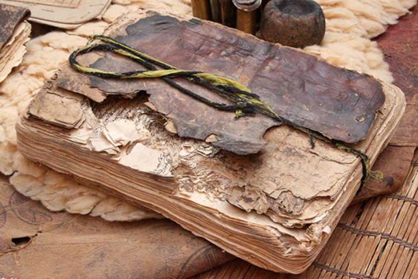 From Tradition to Destruction: The Lost Libraries of Chinguetti ...