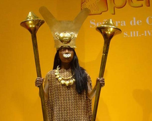 Kinship and Ritual Sacrifice in Moche Society: Lady of Cao’s Family ...