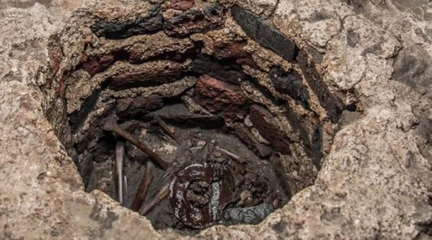 Archaeologists Have Unearthed a Literally Heart-Rending Aztec Child ...