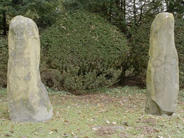 Deciphering The Newton Stone’s Mysterious “Unknown Script” | Ancient ...