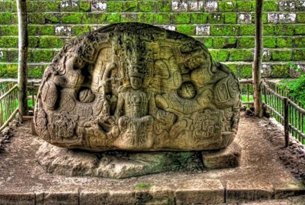 The Marvelous Mayan Zoomorph Monoliths of Quiriguá | Vidan.org