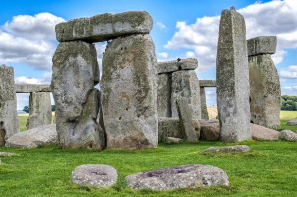 Stonehenge’s Altar Stone Traced to Scotland