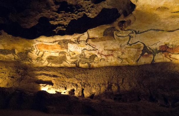 Lascaux Cave and the Stunning Primordial Art of a Long Lost World ...