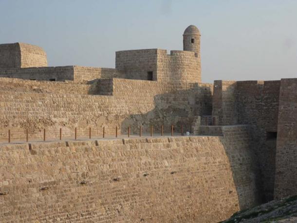 Qal’at Al-Bahrain: Enter the Fort and Immerse Yourself in the ...