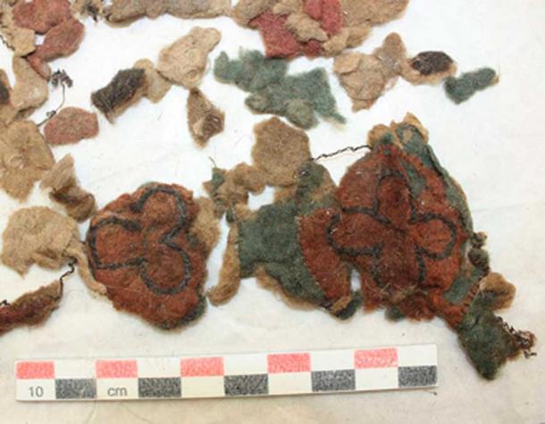 2,300 Year-Old Log Cabin Dug Out Of Permafrost Rebuilds Perfectly ...