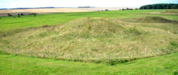 Secret Stonehenge: Mounds, Artifacts, and Intrigue | Ancient Origins