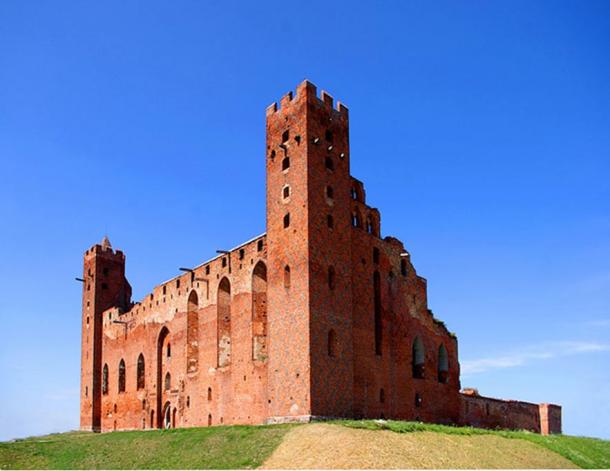 Radzyn Chelminski: The Captivating History of a Castle of the Teutonic ...