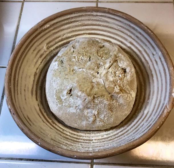History Buff Bakes Ancient Egyptian Bread Using 1,500-Year-Old Yeast ...