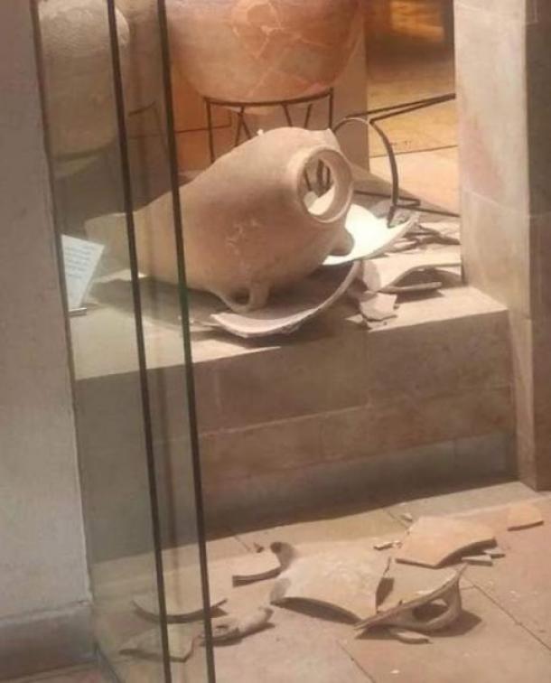Curious Child Smashes Bronze Age Jar in Israeli Museum | Ancient Origins