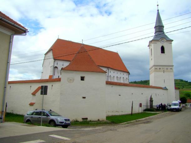 Sacred Defense in the Middle Ages: Transylvanian Fortified Churches ...